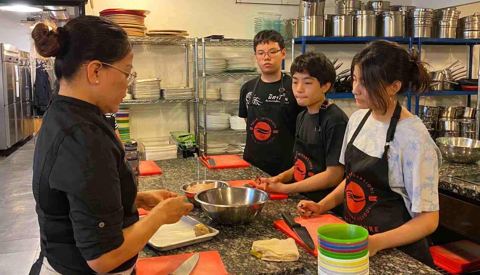 Cooking and Baking Classes for Teens: Building Skills and Confidence ...